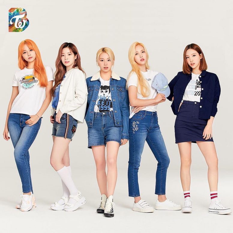 BENCH : TWICE x bench | CALQUINTO CO., LTD.